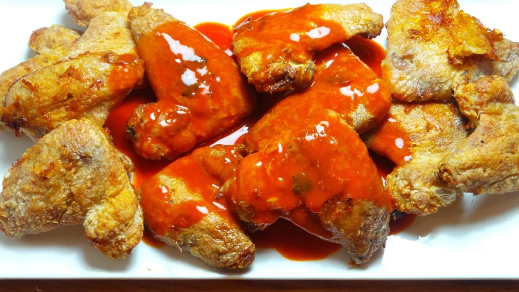 Oven Fried Buffalo Chicken Wings (Homemade Buffalo Chicken Wings)